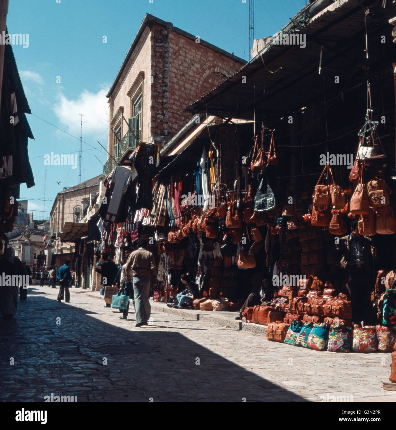 Ein Basar in Israel, 1970er Jahre. A bazaar in Israel, 1970s Stock ...