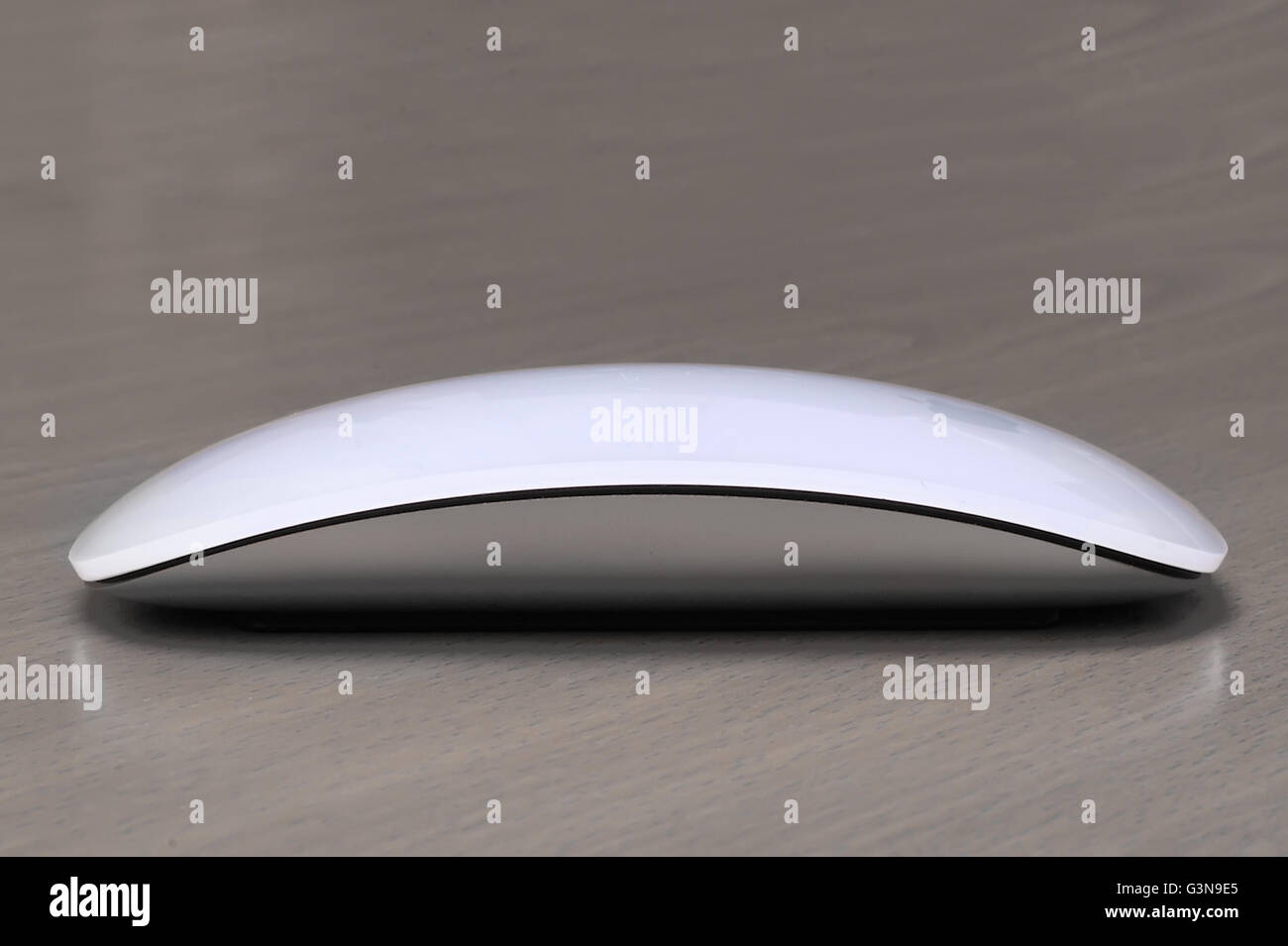 Connection bluetooth hi-res stock photography and images - Alamy