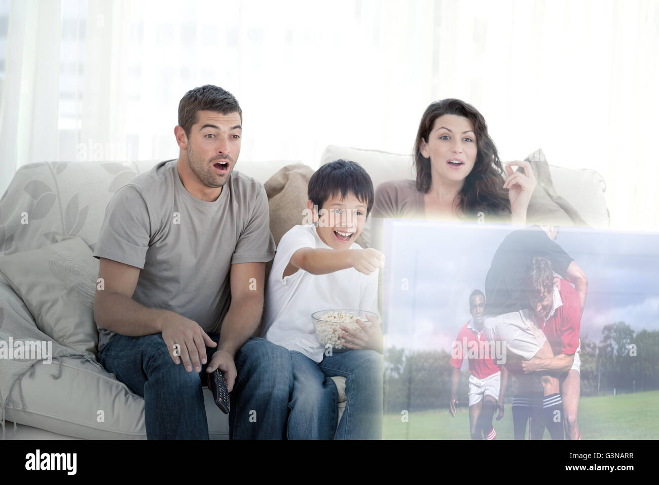 Rugby family watching hi-res stock photography and images - Alamy