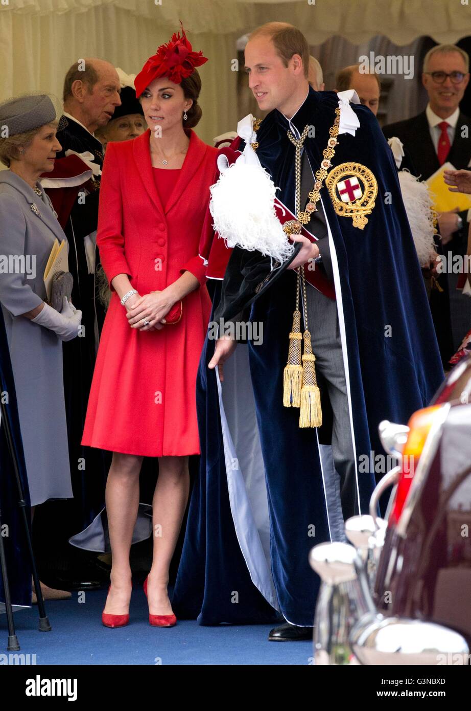 Annual order garter service hi-res stock photography and images - Alamy