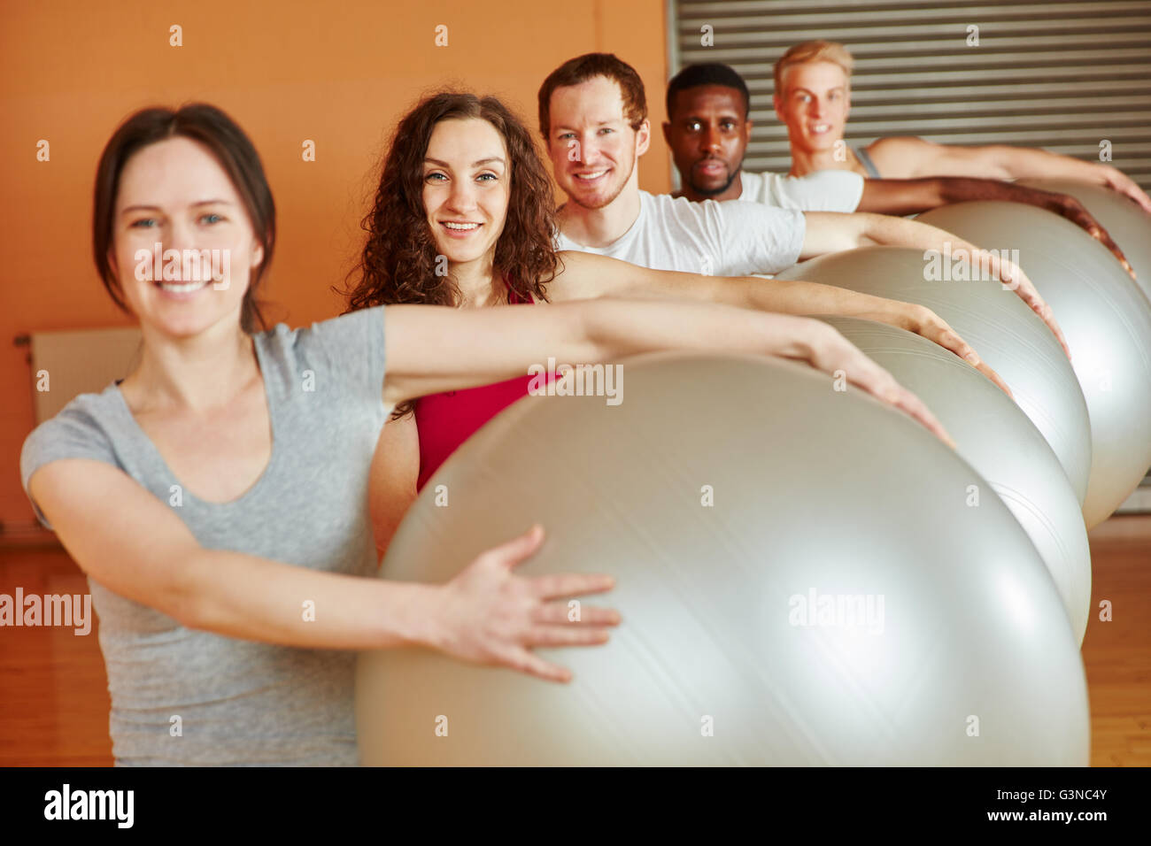 Pilates group hi-res stock photography and images - Alamy