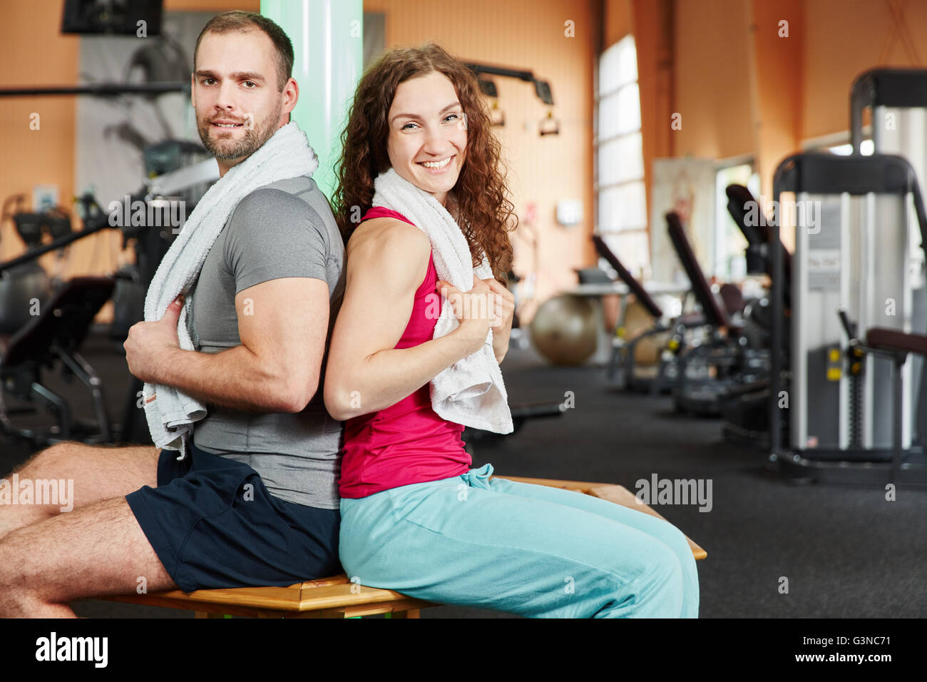 Man woman gym hi-res stock photography and images - Alamy