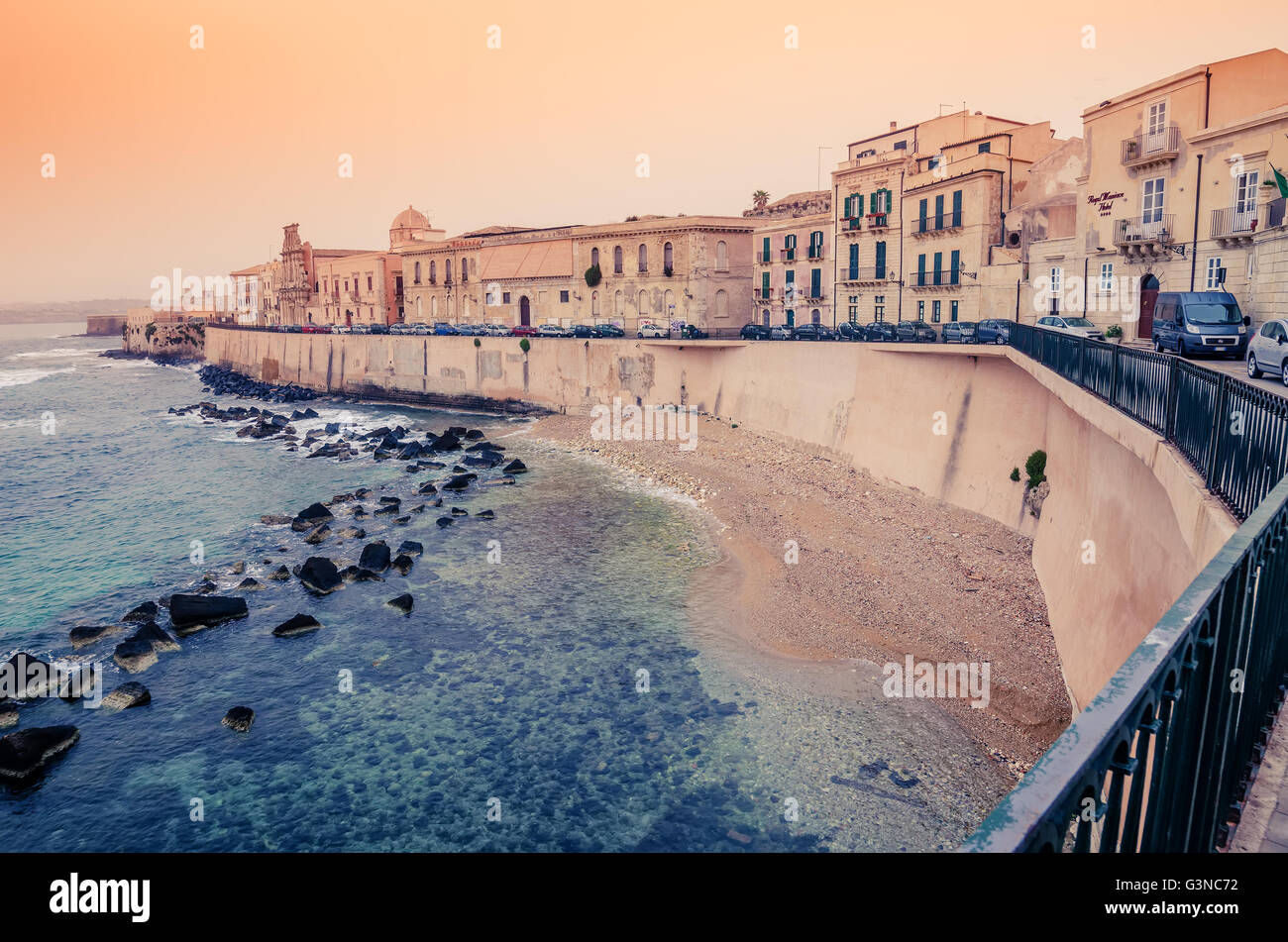 Sicily, Italy: Mediterranean coast of Syracuse Stock Photo - Alamy