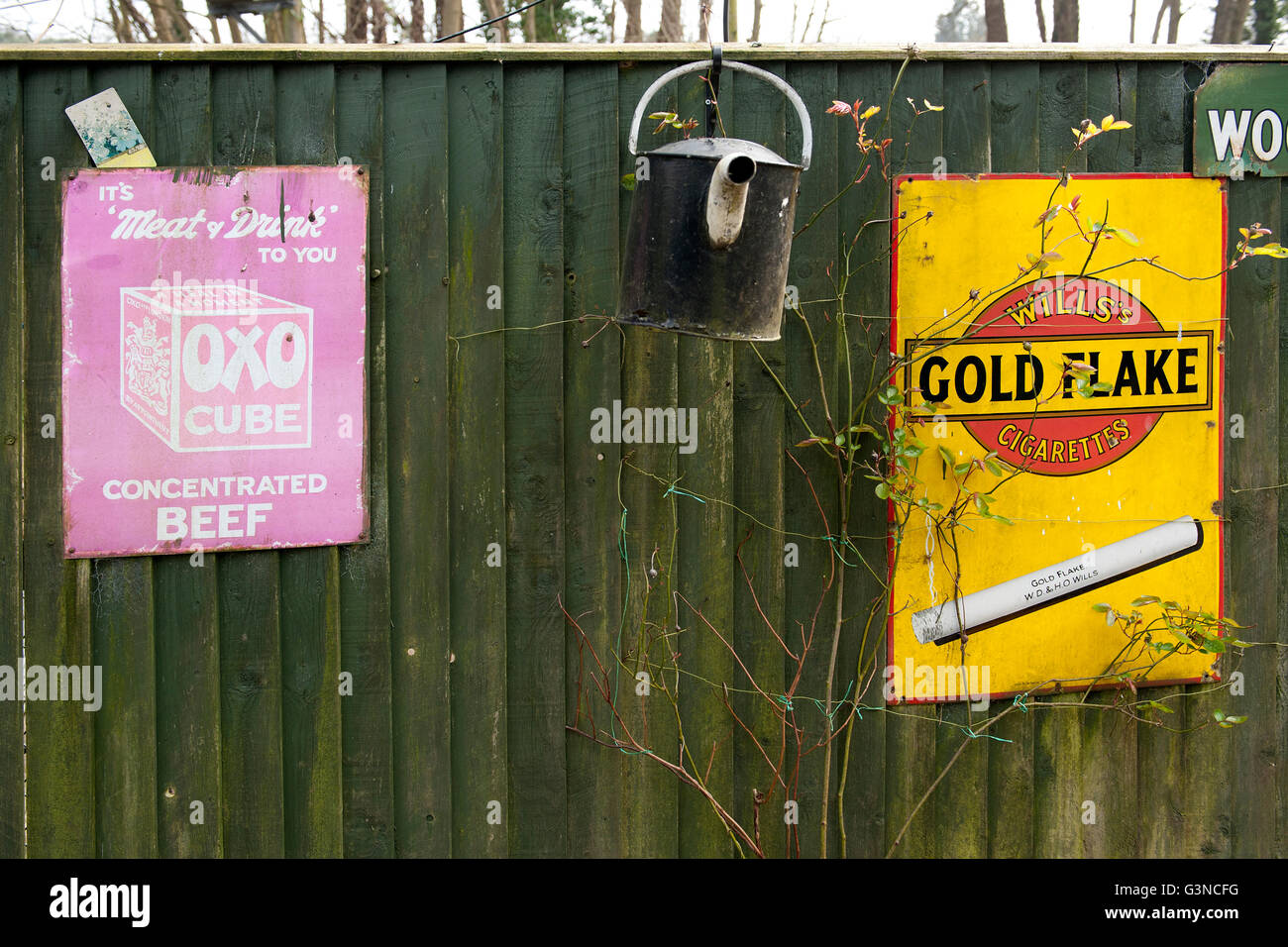 Enamel metal advertising signs hi-res stock photography and images - Alamy