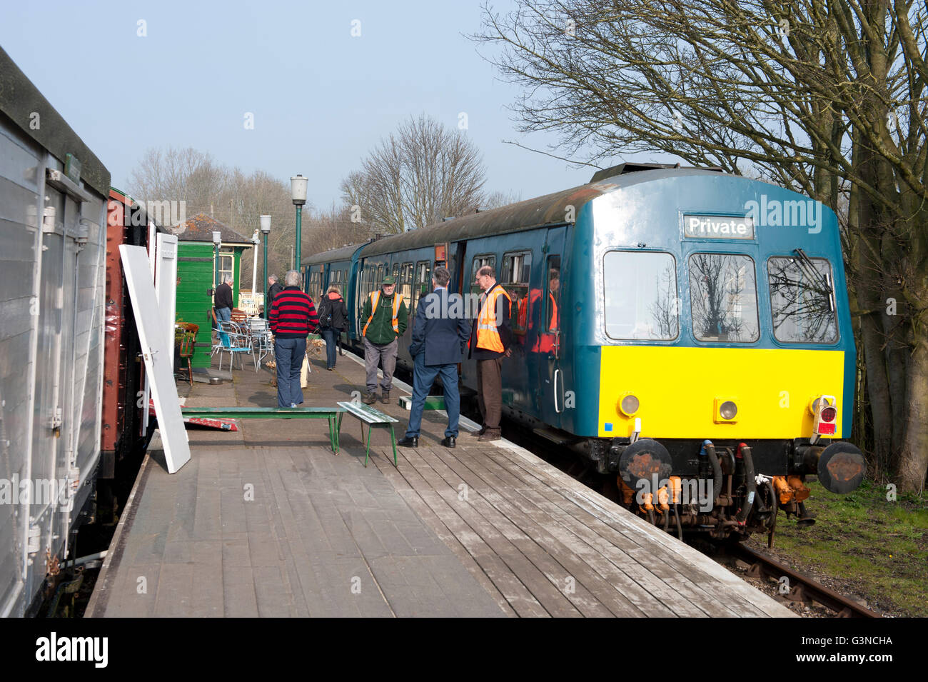 Metro Cammel Class 108 Diesel Multiple Unit at Sheperdswell on the East ...