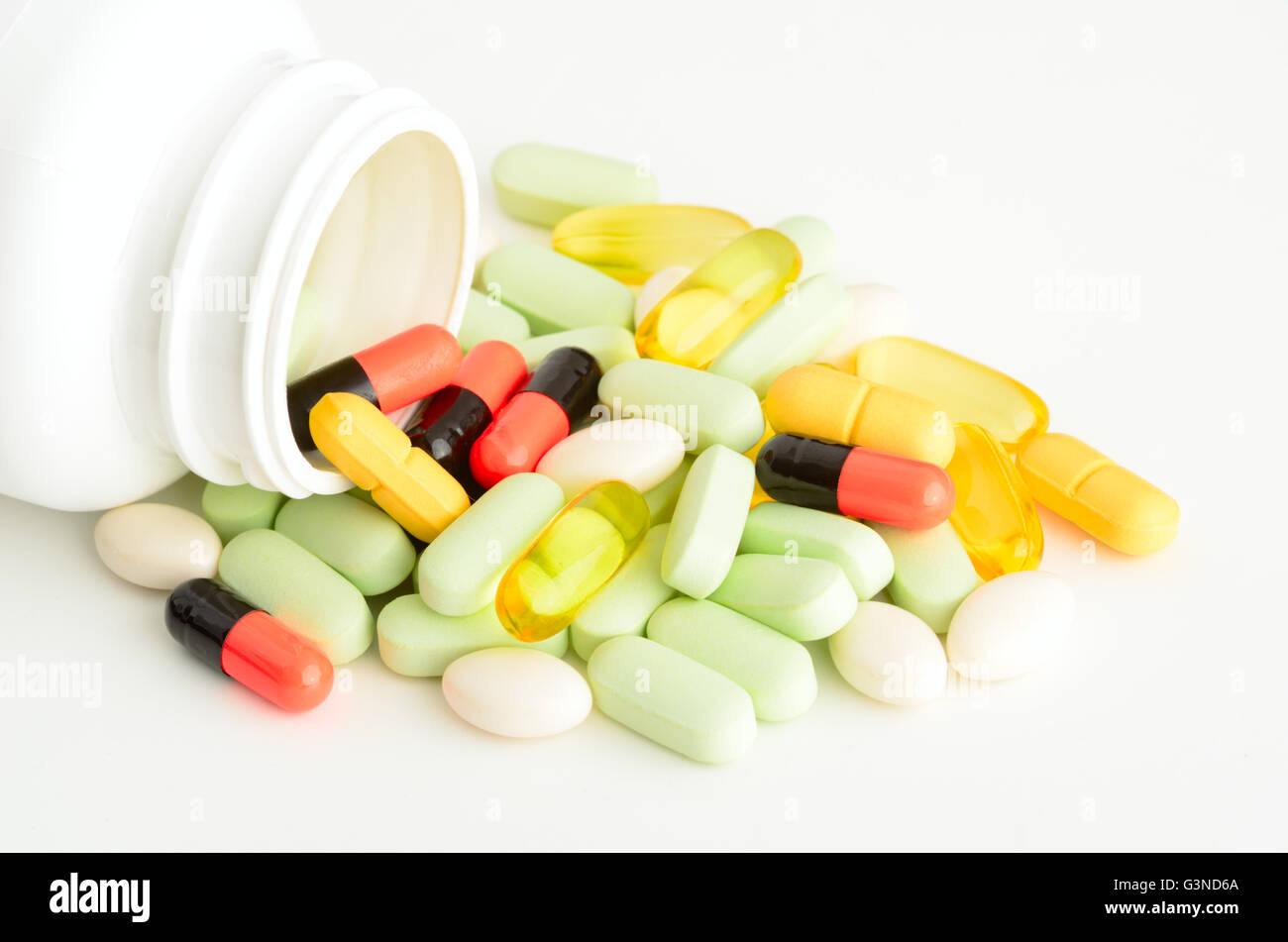 Opioid Pills a powerful drug addictive Stock Photo - Alamy