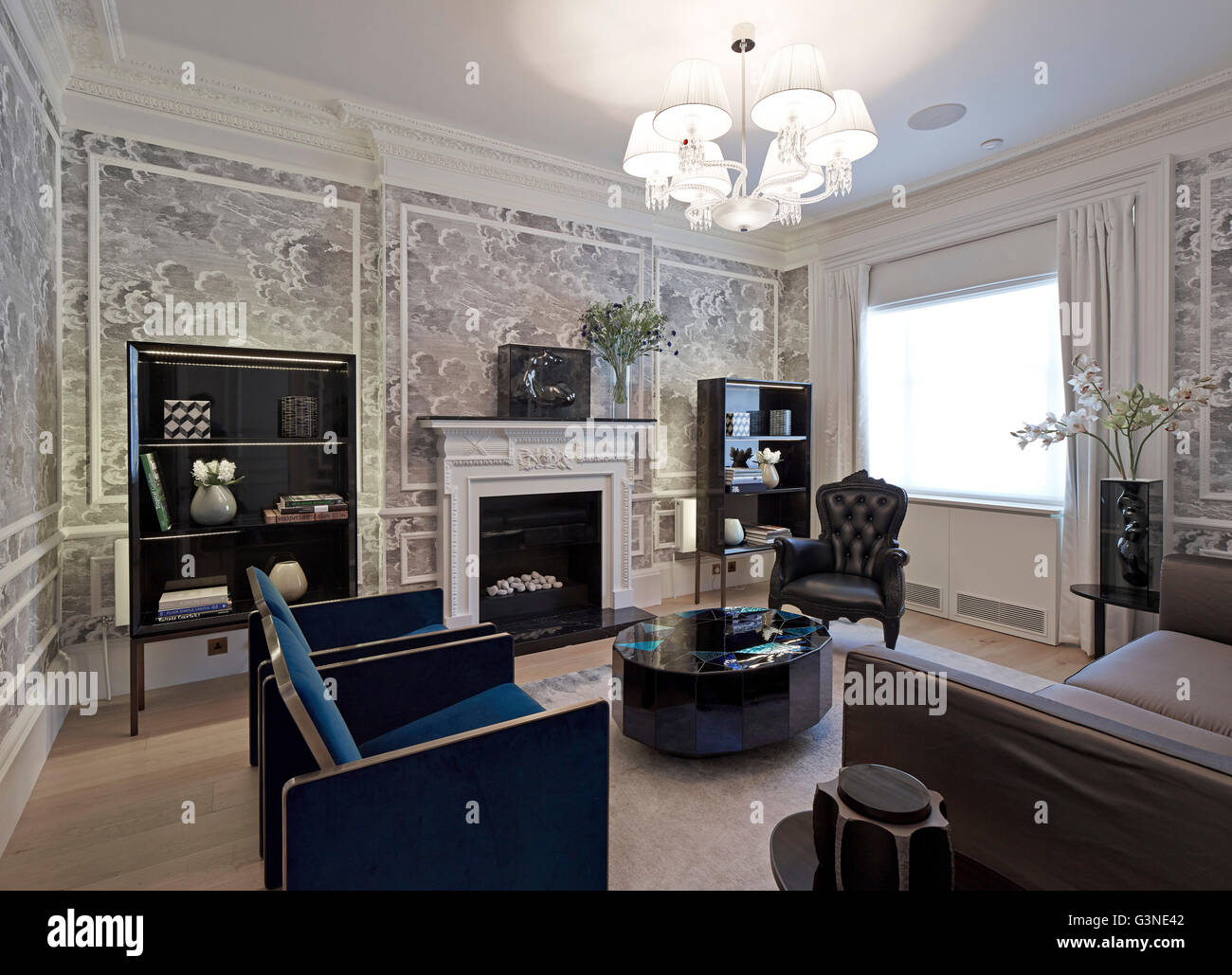 London posh house interior hi-res stock photography and images - Alamy
