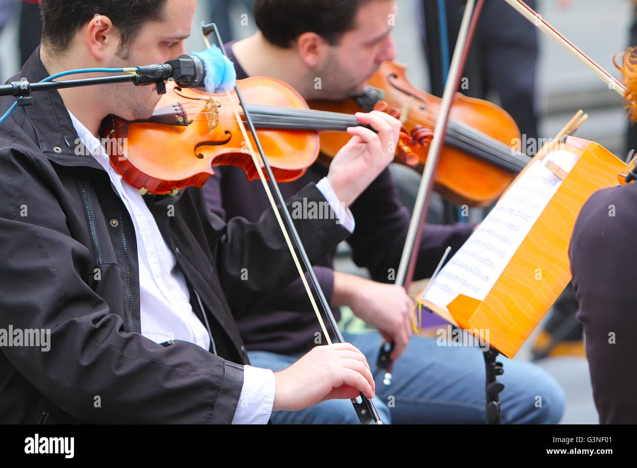 Outdoor concert classical crowd hi-res stock photography and images - Alamy