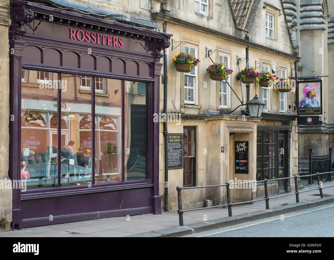 Historic georgian pub hi-res stock photography and images - Alamy