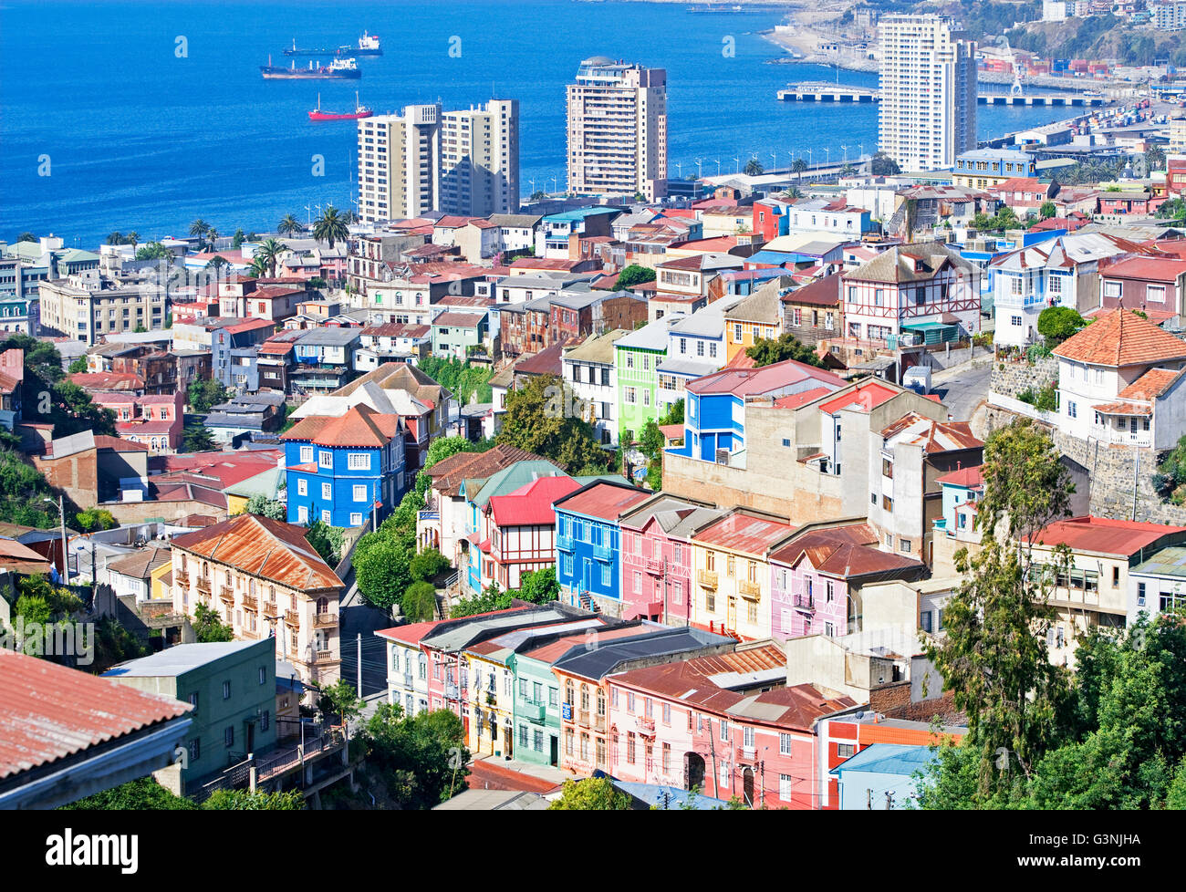 View over Traditional houses, historical old town, Valparaiso, Unesco ...