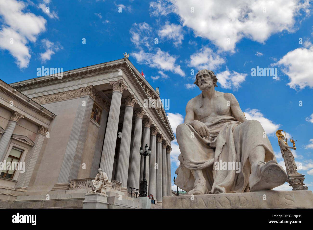 Sculpture in vienna hi-res stock photography and images - Alamy