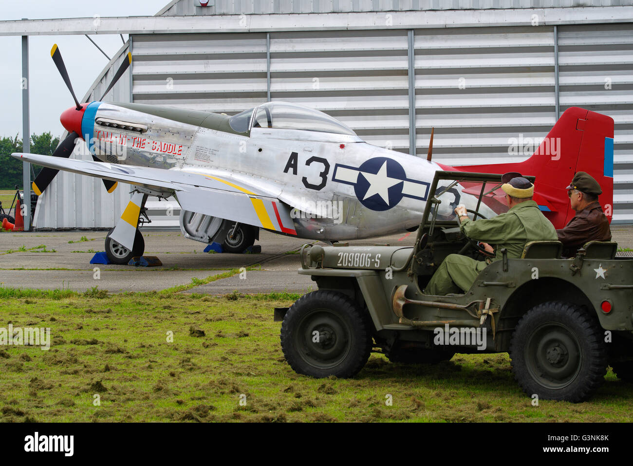 Red tail tuskegee hi-res stock photography and images - Alamy