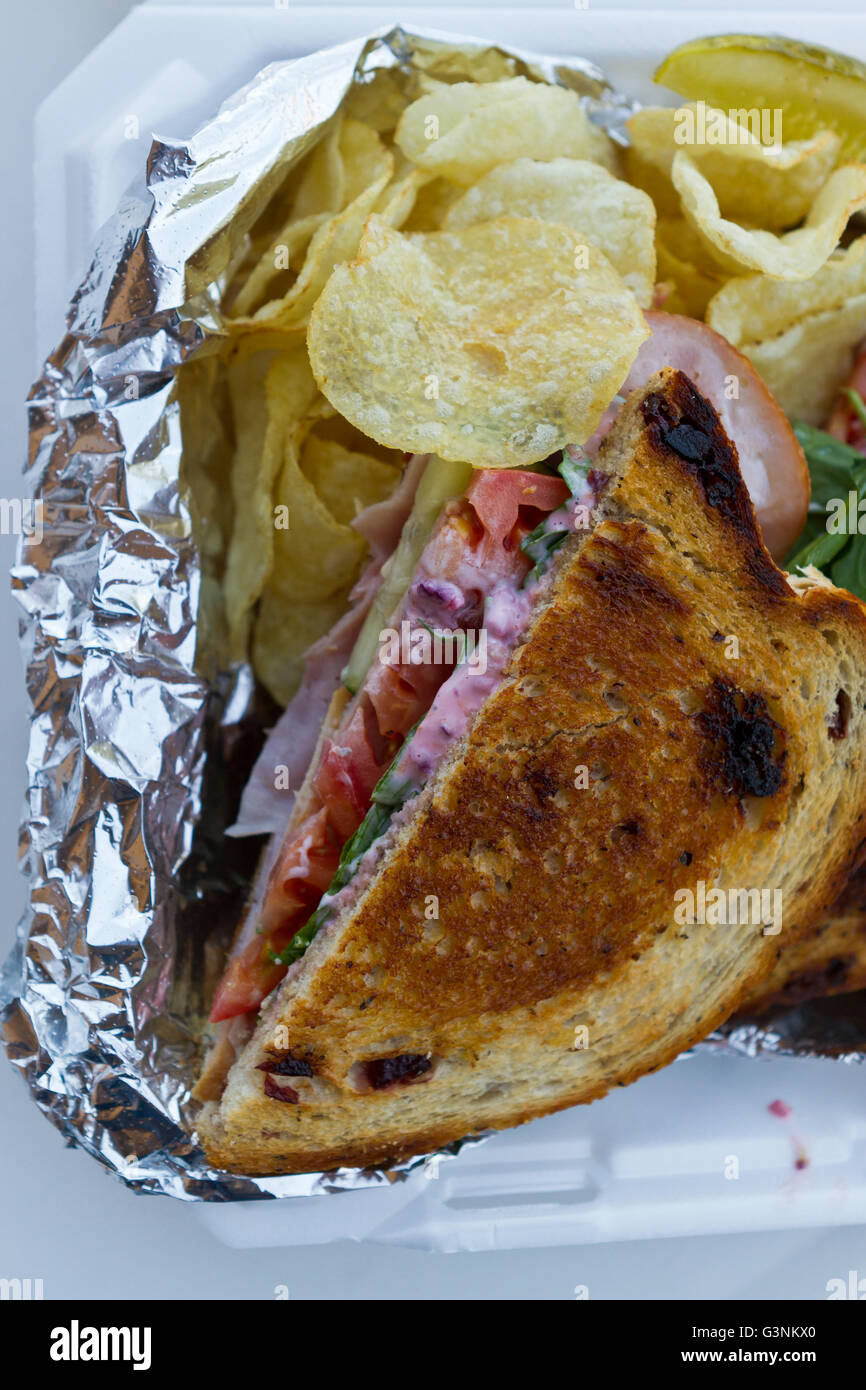 Eats chips hi-res stock photography and images - Alamy