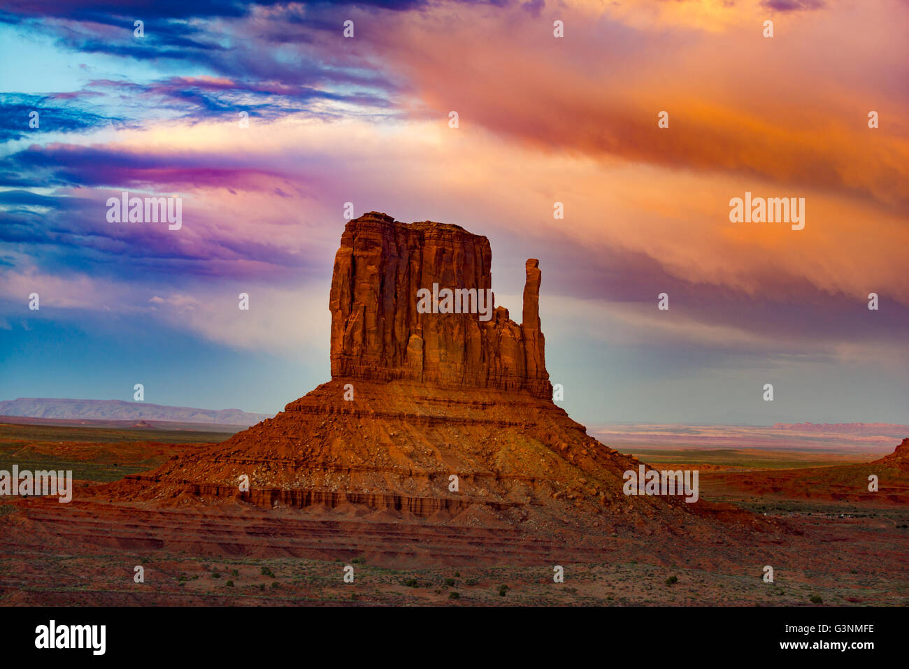 Famous west mitten east hi-res stock photography and images - Alamy