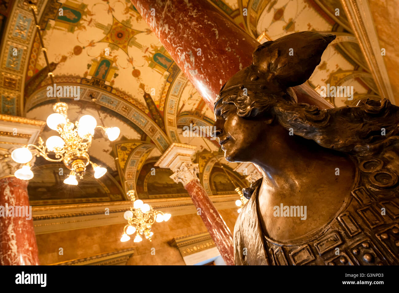 Opera house ceiling hi-res stock photography and images - Alamy