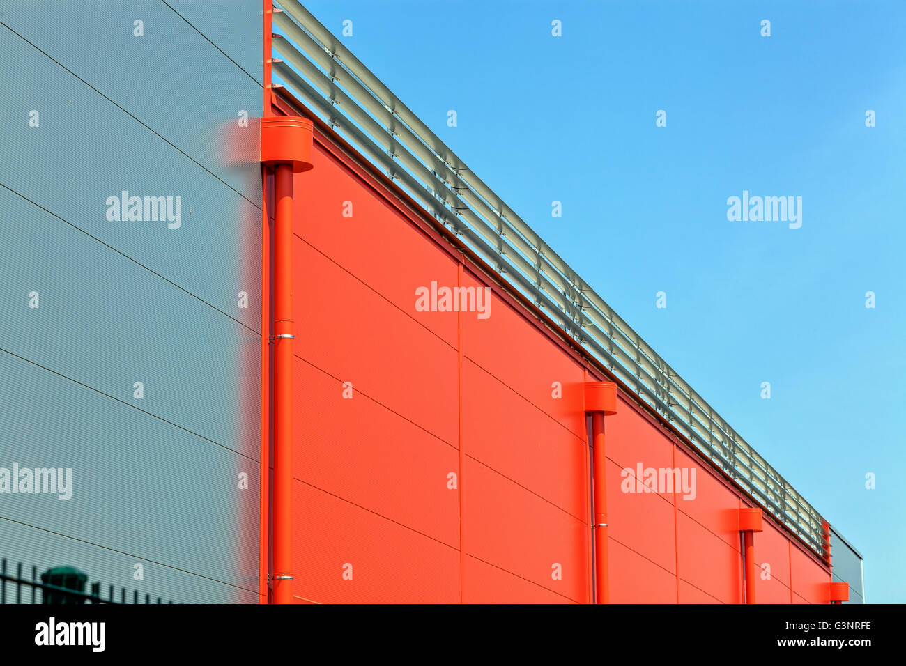 Details of aluminum facade and aluminum panels Stock Photo - Alamy