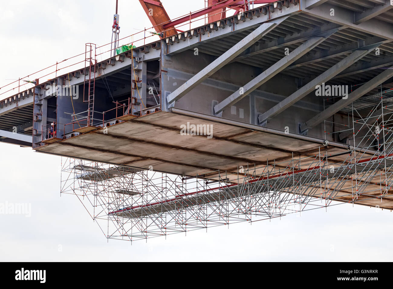 Engineering overpass scaffold scaffolding hi-res stock photography and ...