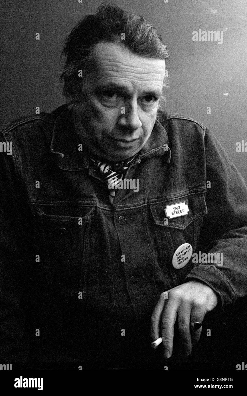 George Melly in dressing room Stock Photo - Alamy