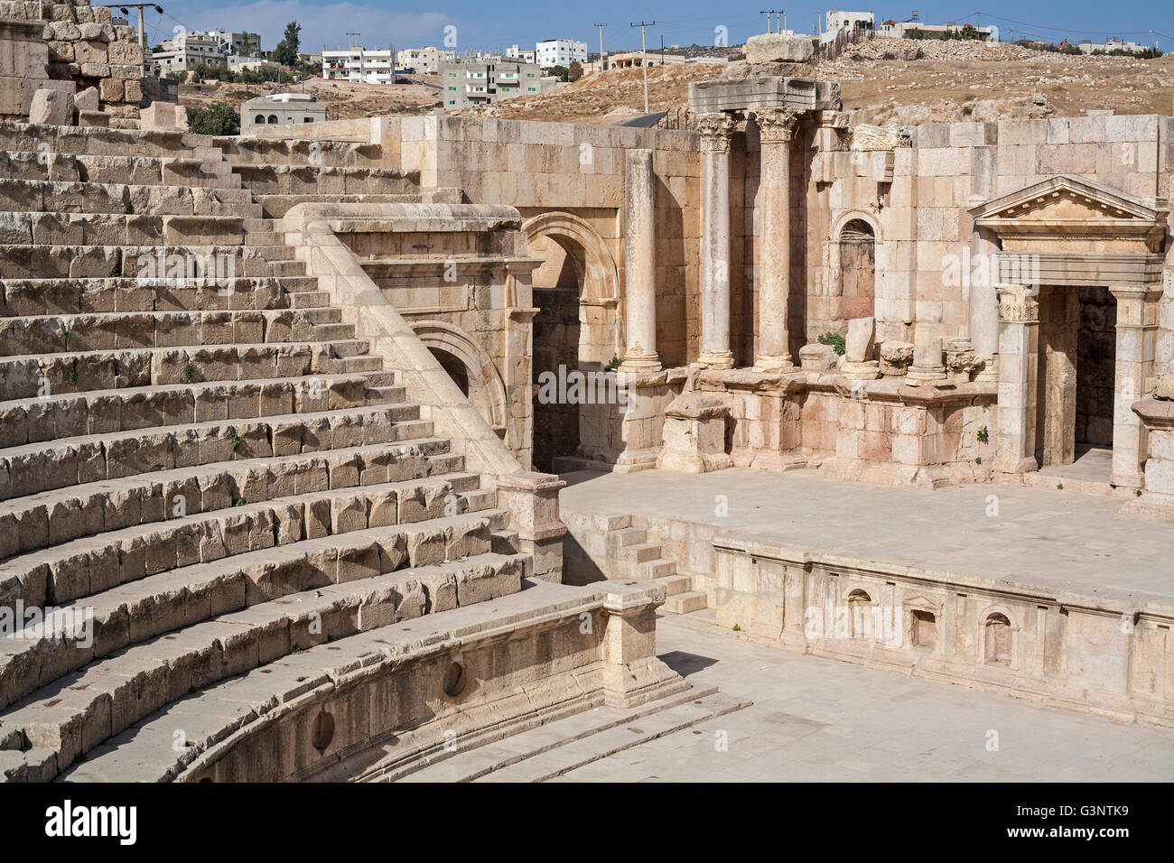 Jerash theatre hi-res stock photography and images - Alamy