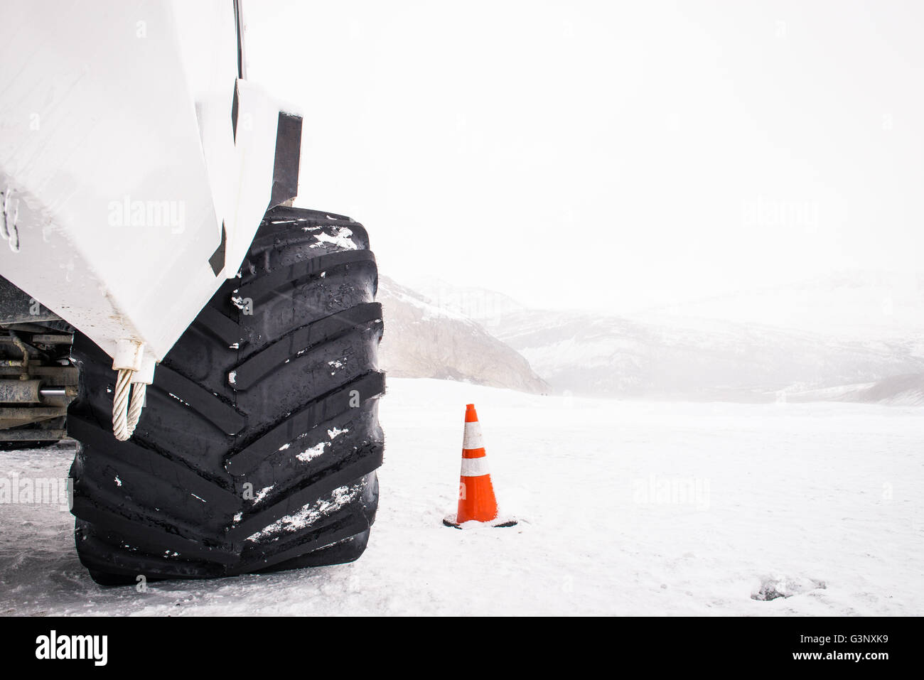 Ice vehicle hi-res stock photography and images - Alamy