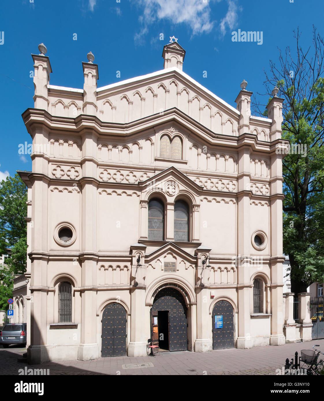 Jewish temple facade hi-res stock photography and images - Alamy