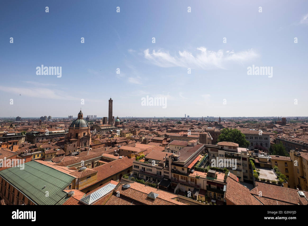 Roofs and city hi-res stock photography and images - Alamy