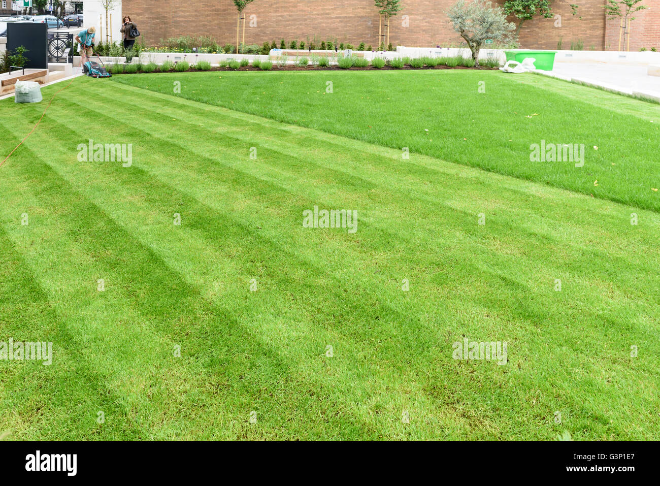 Lawn mower uk hi-res stock photography and images - Alamy