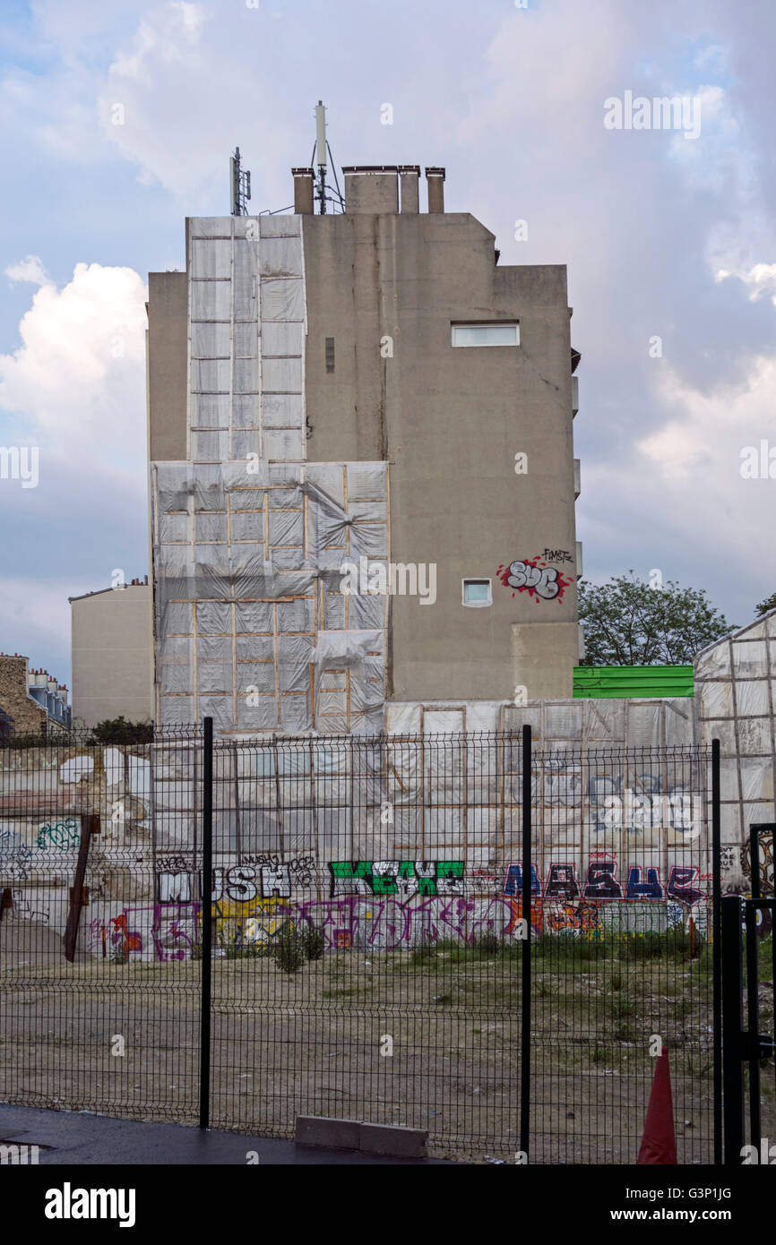 Barbes paris hi-res stock photography and images - Alamy