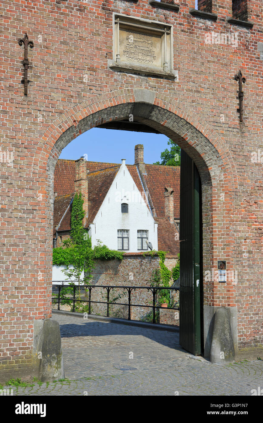 One of the entrance gates to the Princely Beguinage Ten Wijngaerde ...