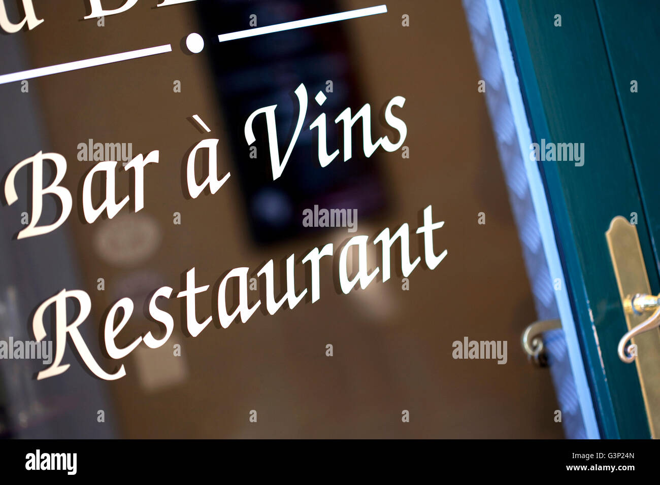 Signs restaurant window glass hi-res stock photography and images - Alamy