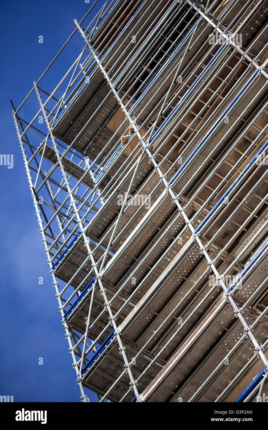Detail of scaffolding and blue sky on a construction site Stock Photo ...