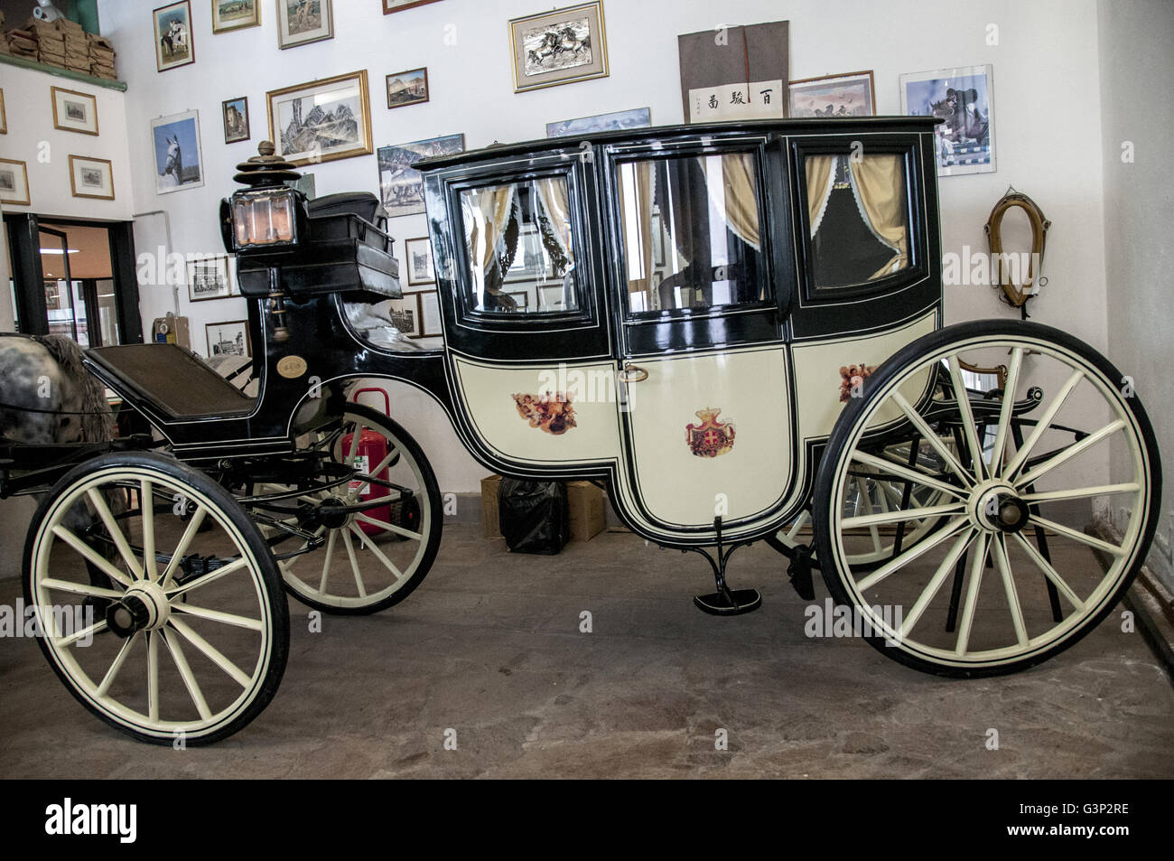 Rome, Italy. 17th Apr, 2016. Medieval commemoration at the Exhibition ...