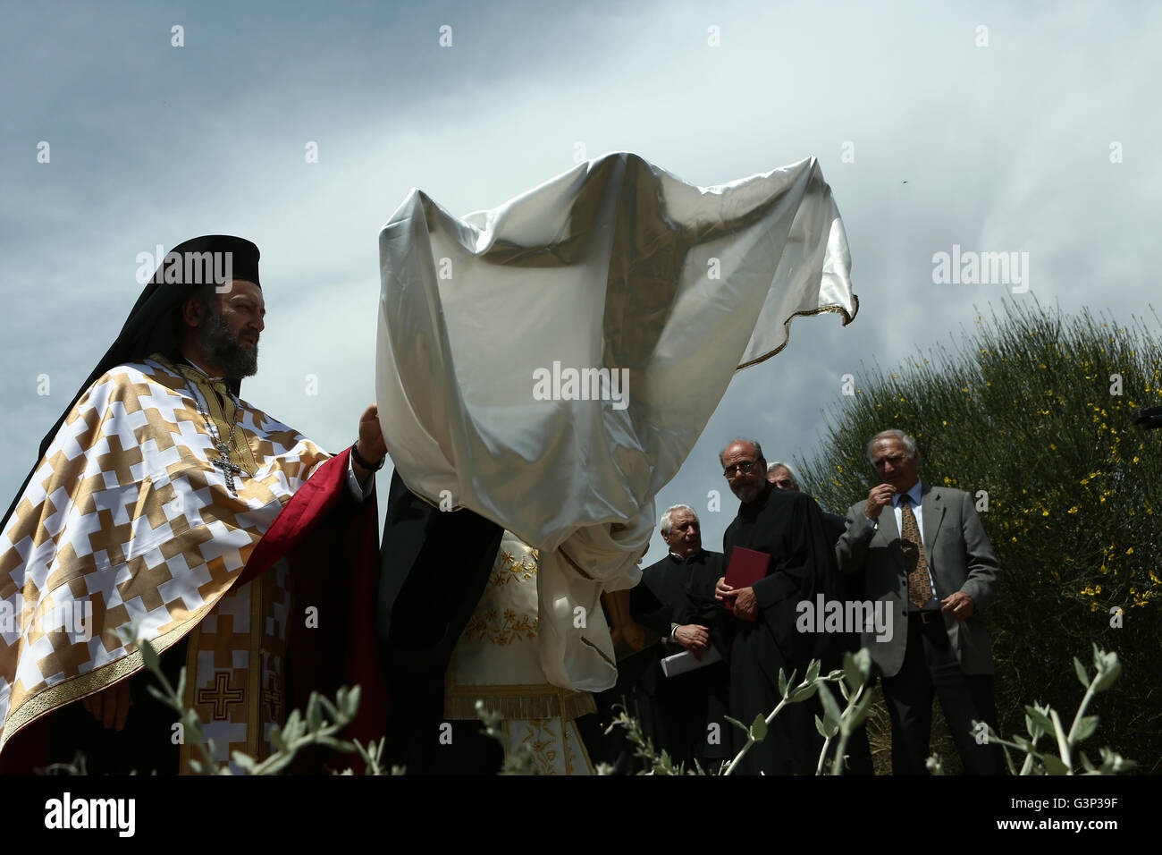 Athens, Greece. 29th Apr, 2016. Orthodox priests hold the body of ...