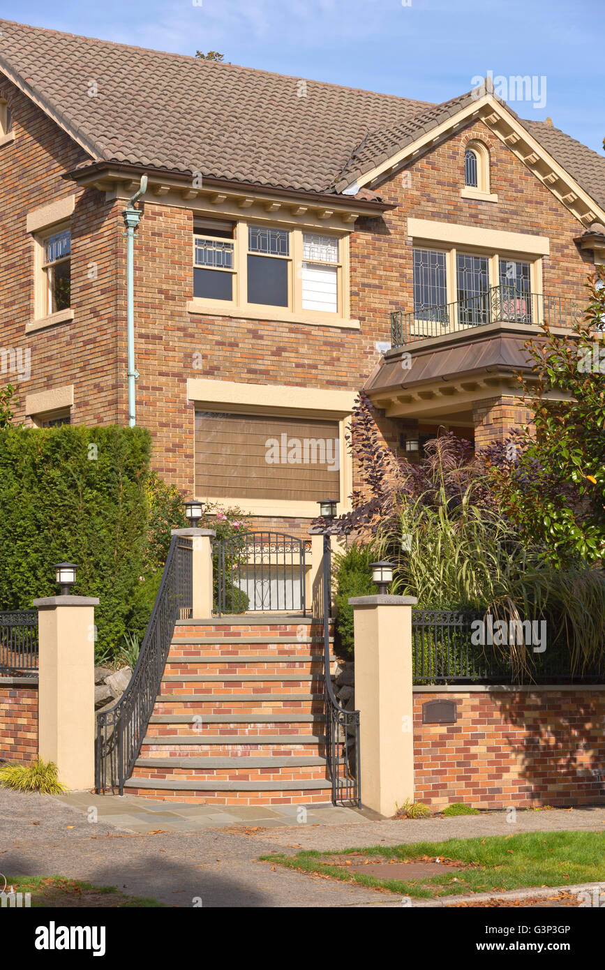 Large mansion entrance on Highland drive Seattle Washington Stock Photo ...