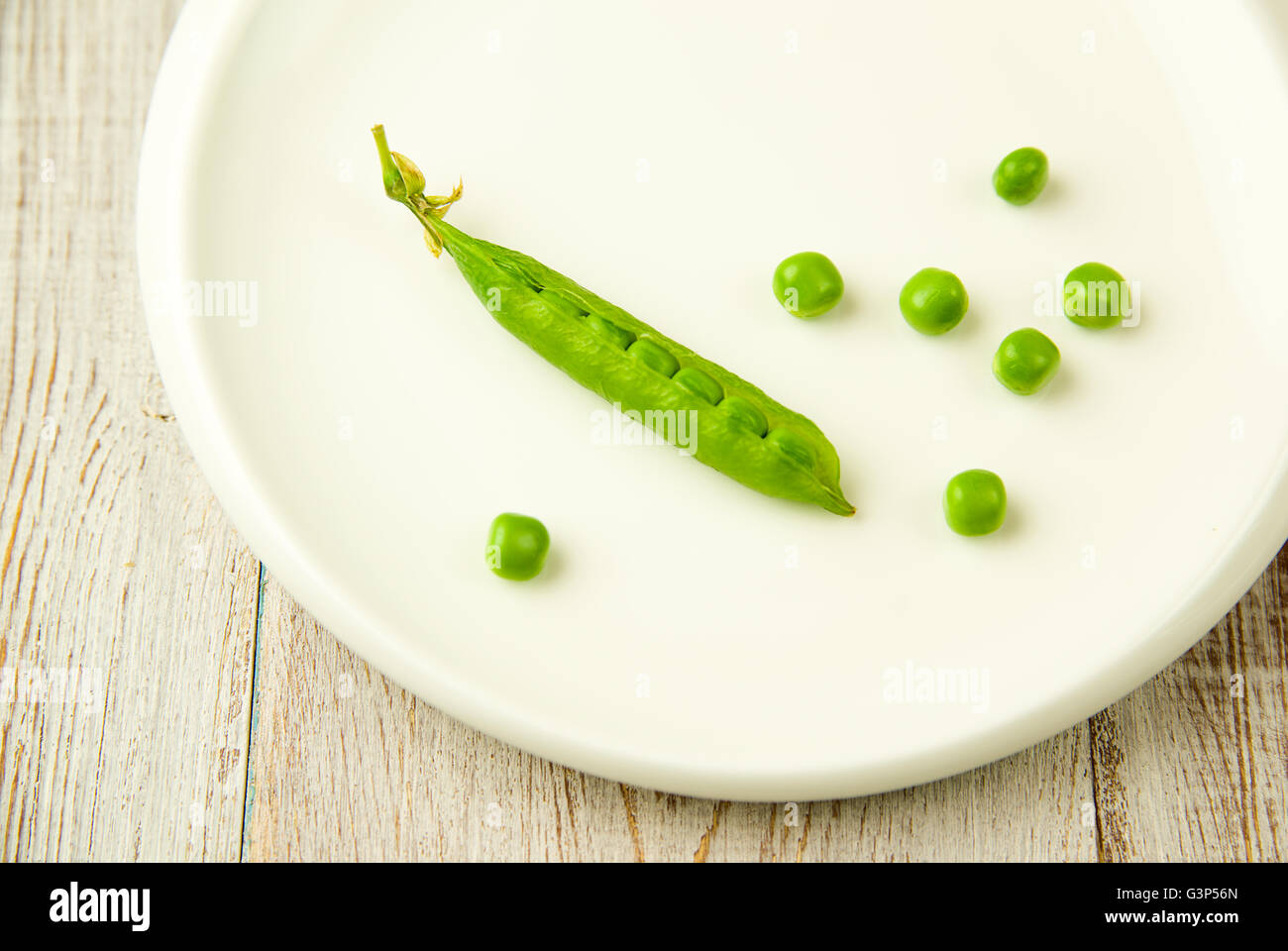 Opened pod with bean hi-res stock photography and images - Alamy