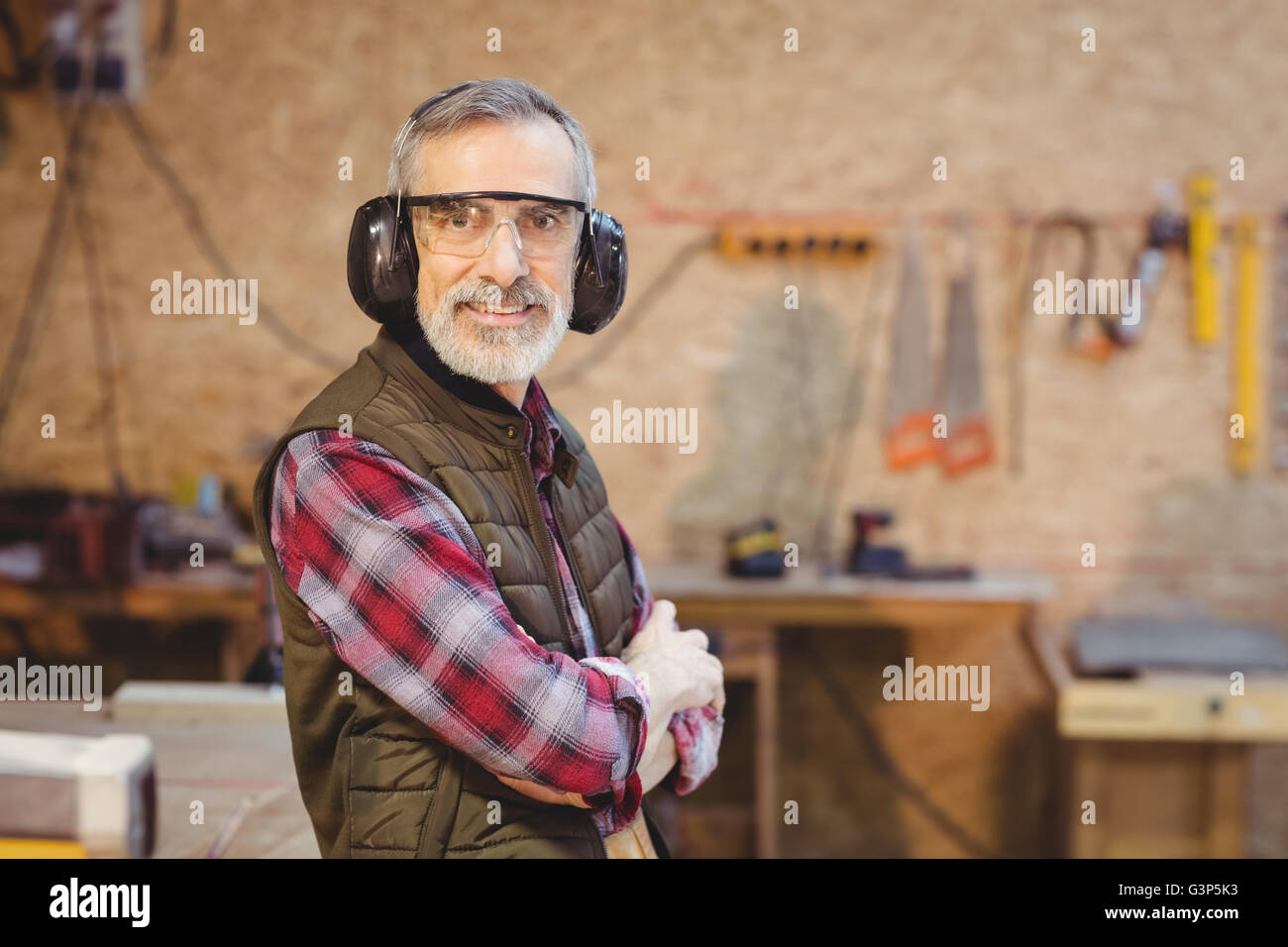 Portrait of a carpenter Stock Photo - Alamy