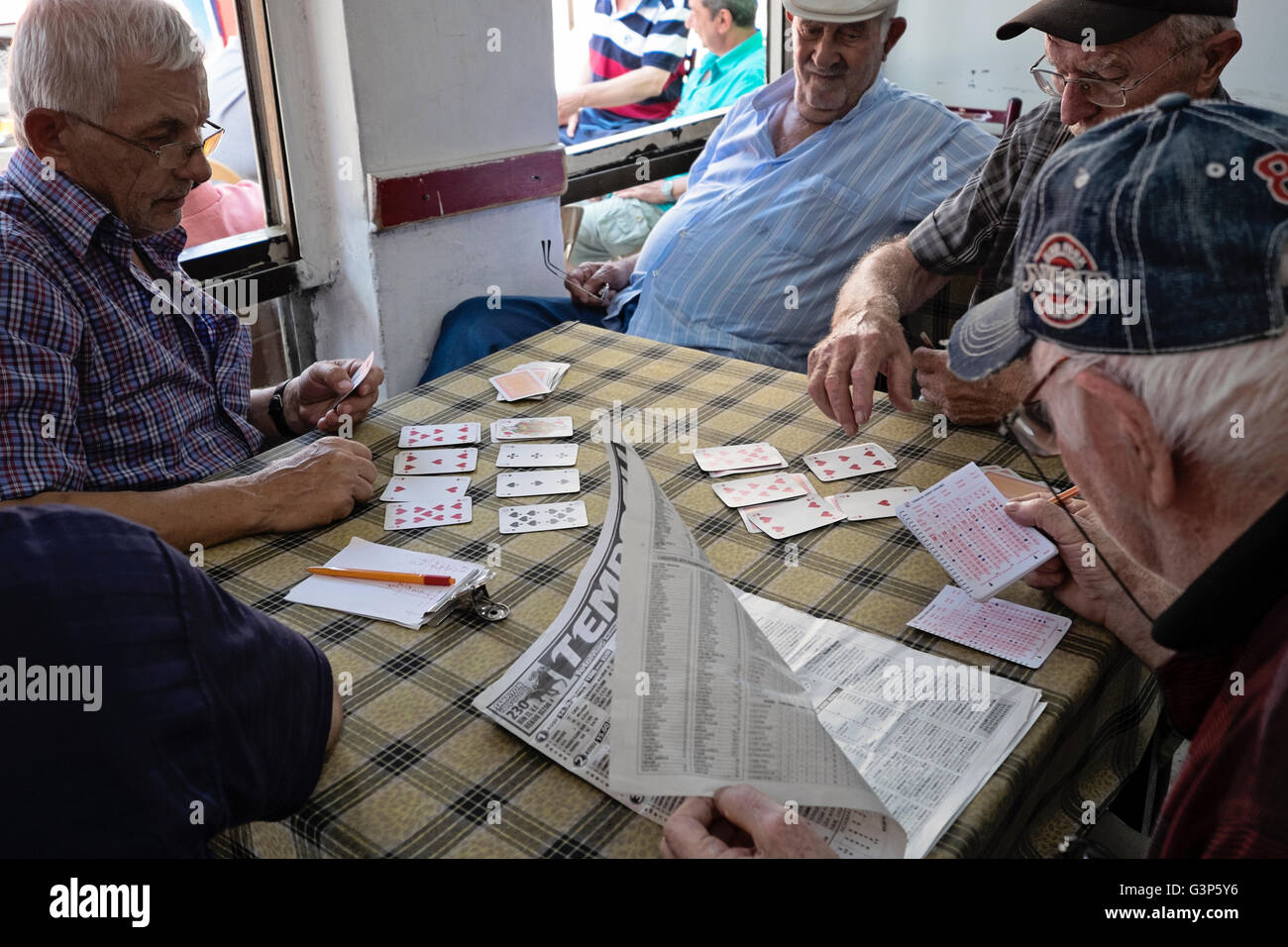 Middle aged men hi-res stock photography and images - Alamy