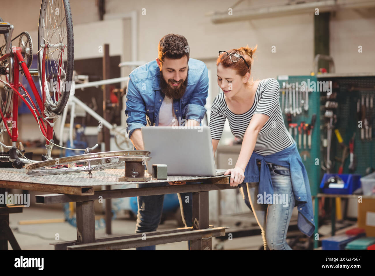 Repairer hi-res stock photography and images - Alamy