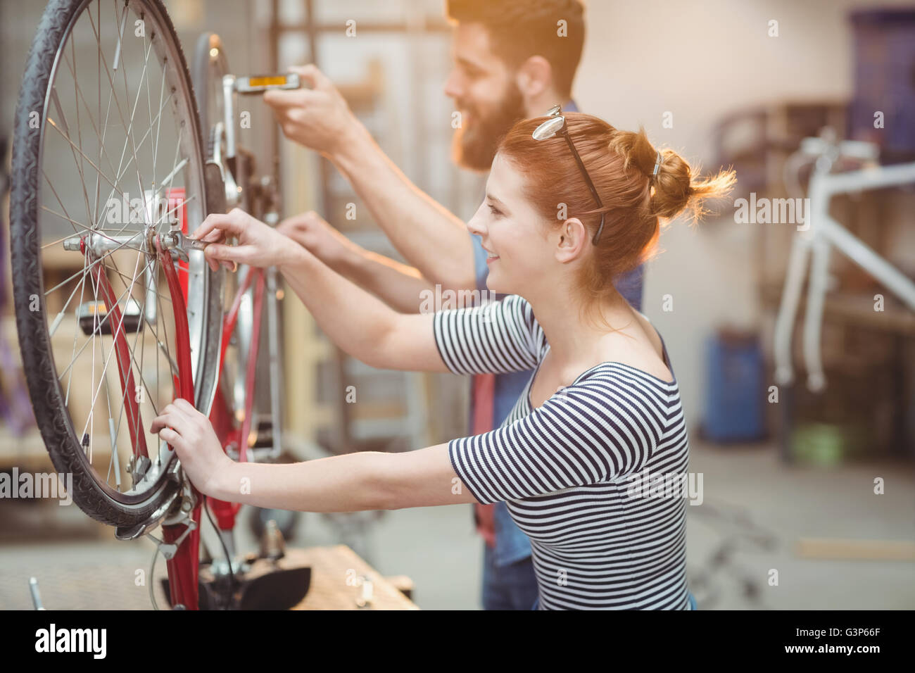 Side view of bicycle hi-res stock photography and images - Alamy