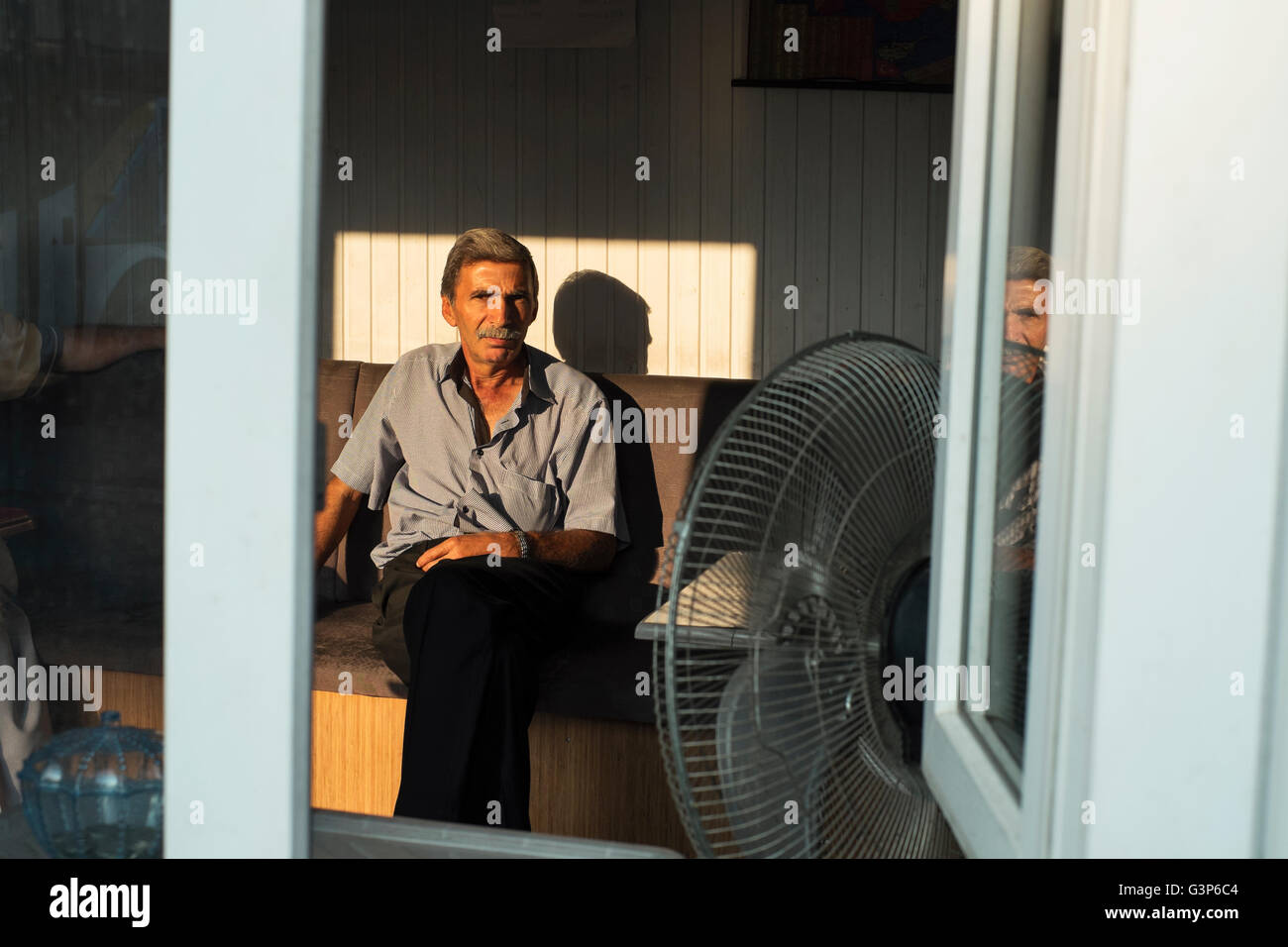 Bus driver fan hi-res stock photography and images - Alamy