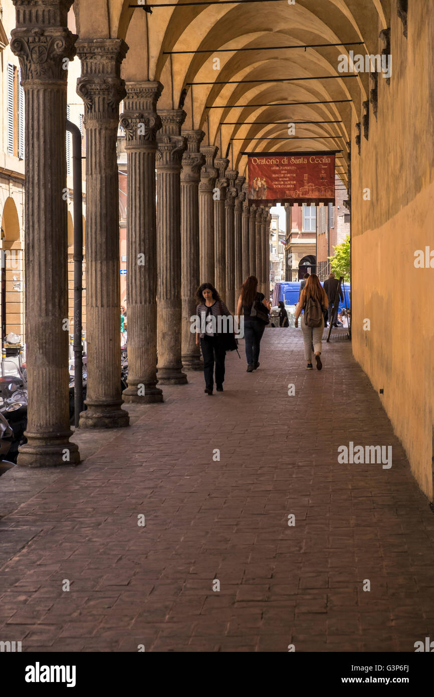Covered pedestrian walkway hi-res stock photography and images - Alamy