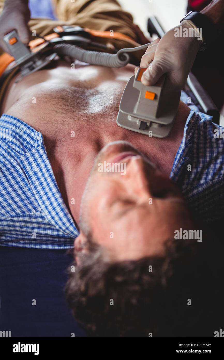 Defibrillator hi-res stock photography and images - Alamy