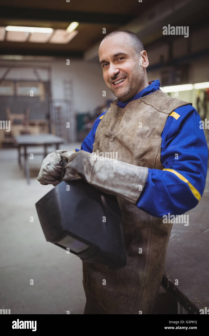 Side view serious male welder hi-res stock photography and images - Alamy