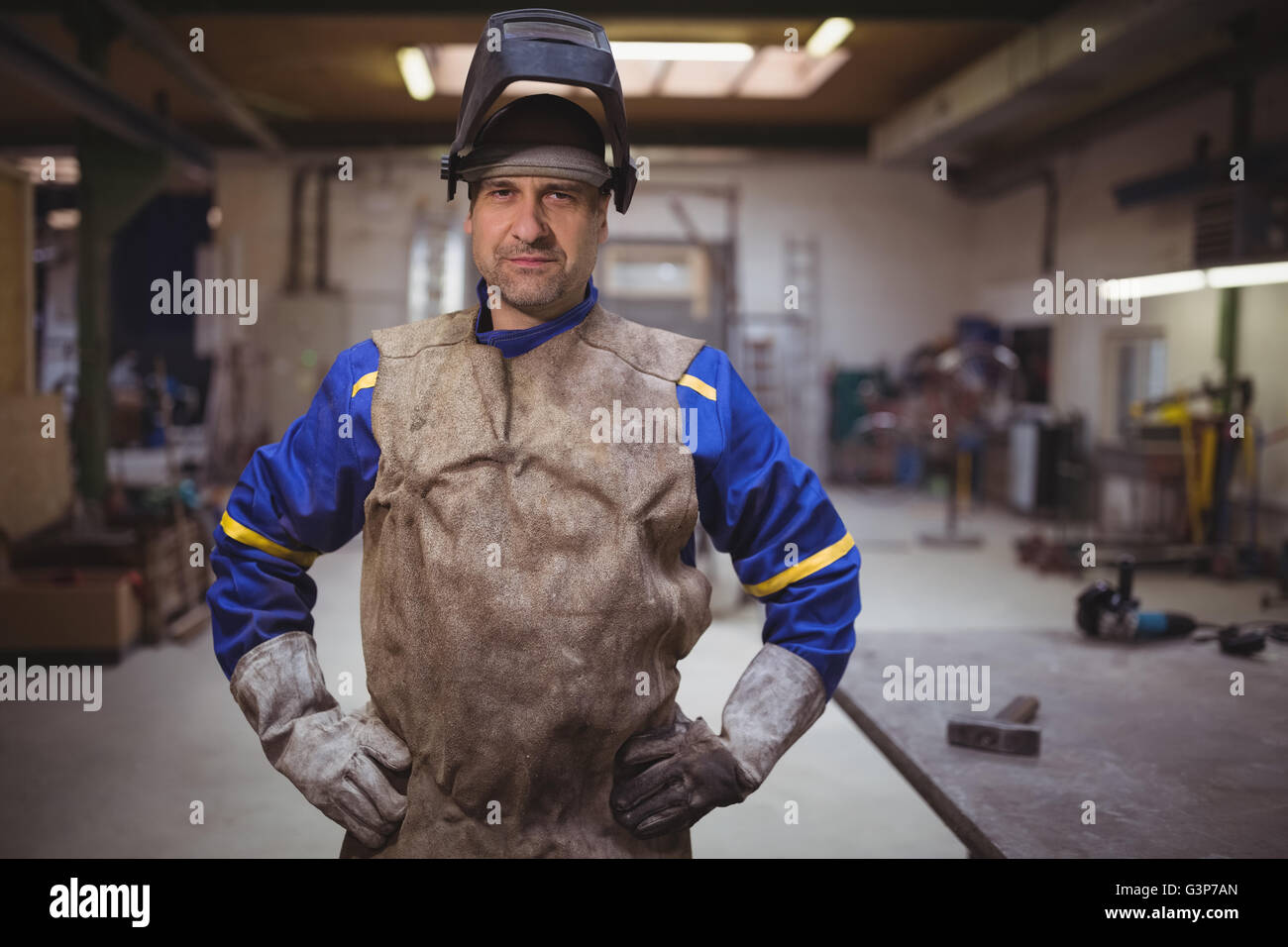 Man frowning hands on hips hi-res stock photography and images - Alamy