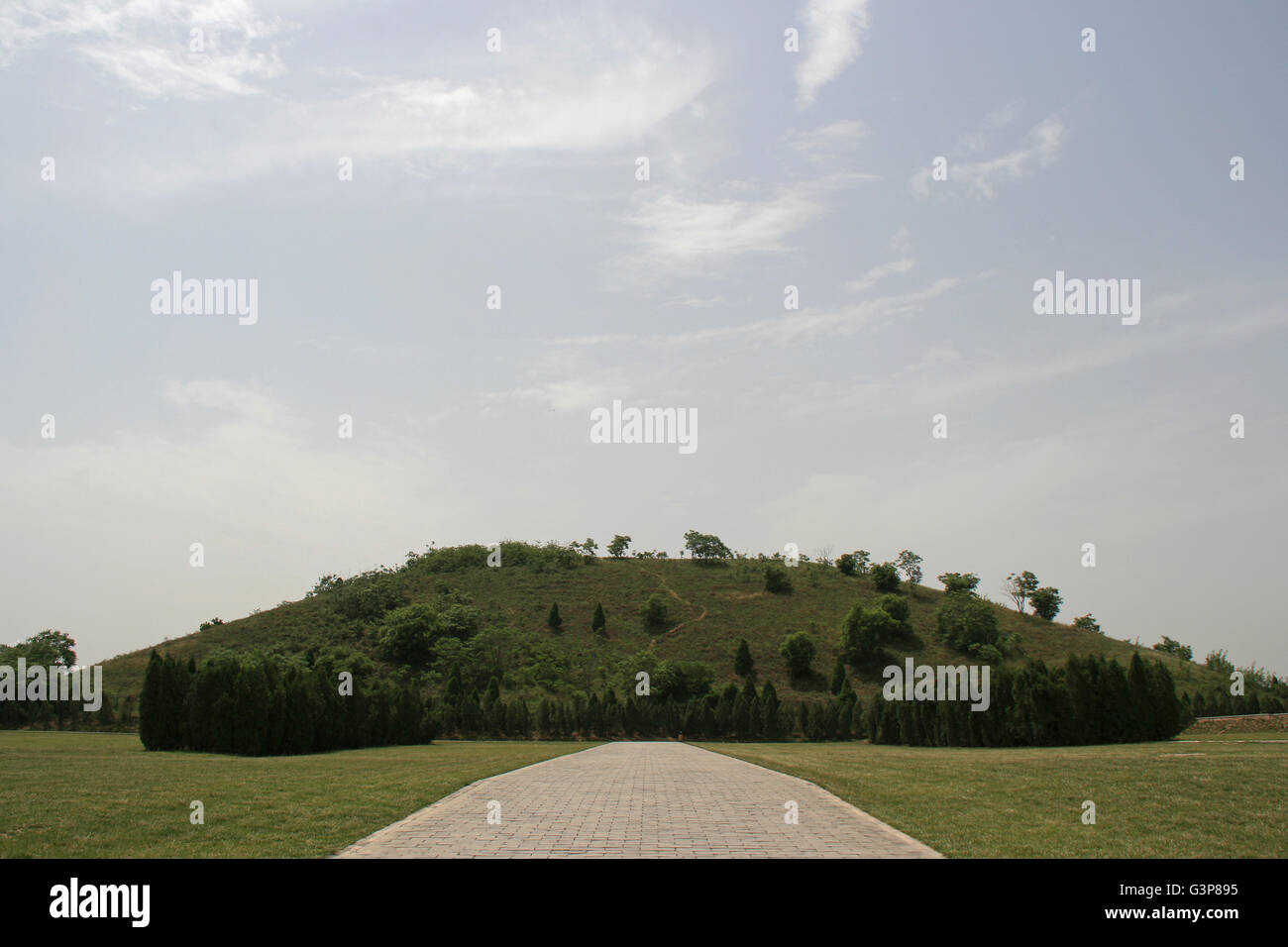 Han Yangling tomb in Xi'an (China Stock Photo - Alamy