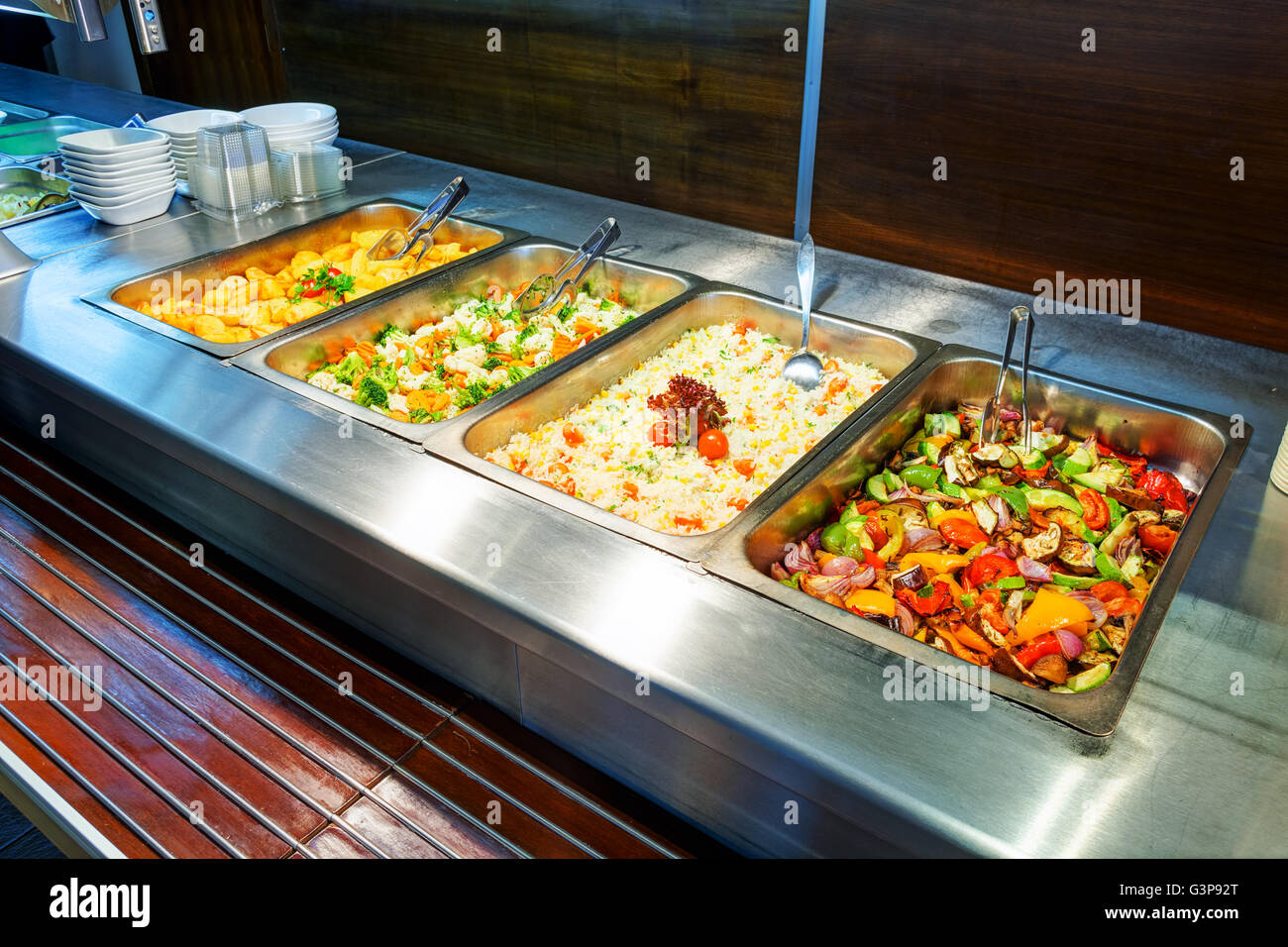 Hot fast food self service counter hi-res stock photography and images ...