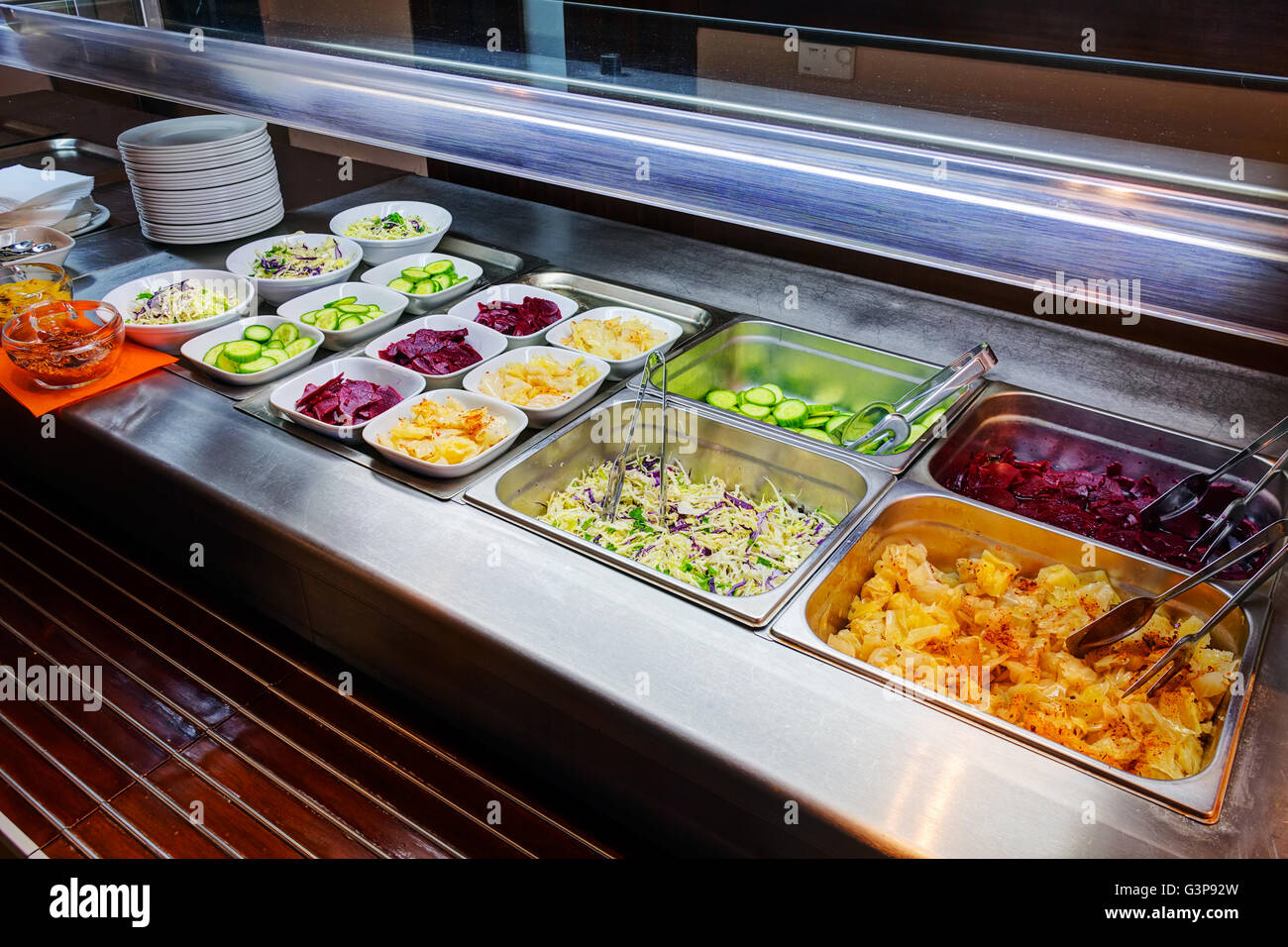 Canteen self service food display plate hi-res stock photography and ...