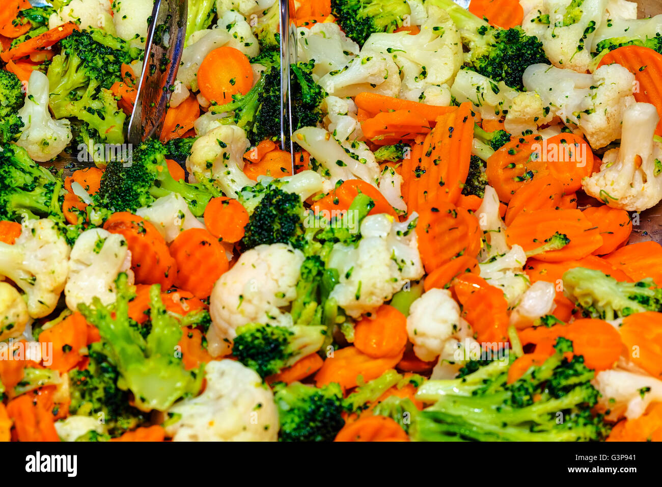 Self service restaurant with a vegetable dish Stock Photo - Alamy