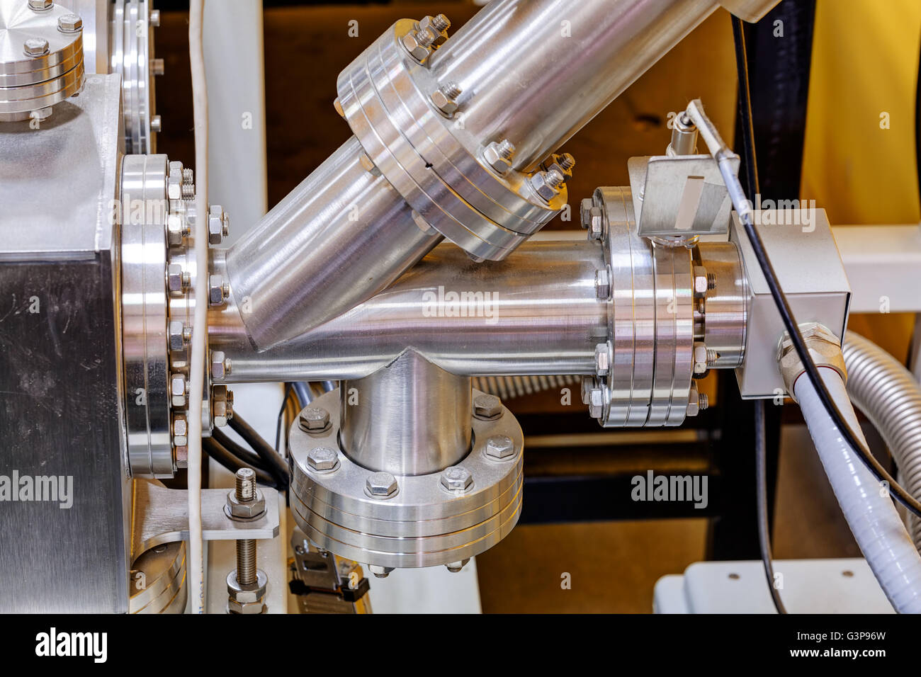Detail of stainless steel machinery in physics laboratory Stock Photo ...