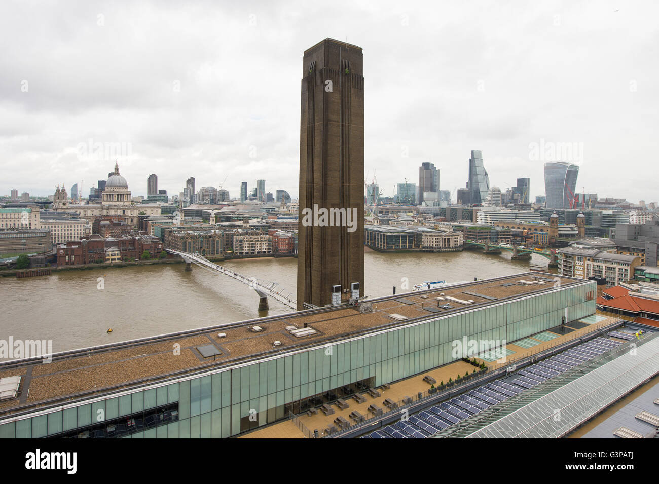 Tate modern extension viewing gallery hi-res stock photography and ...